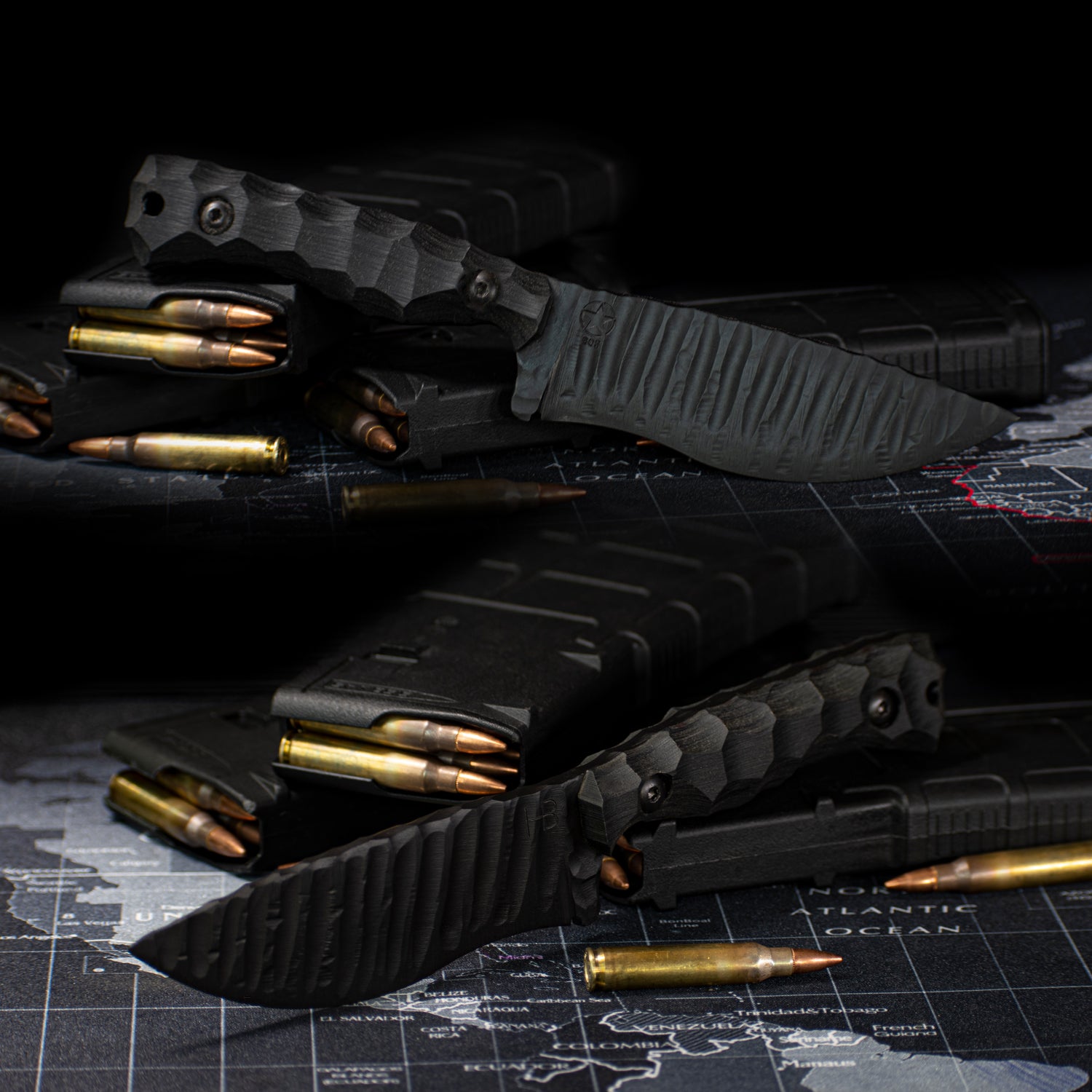 DROP! Wild Bill Black out – Bos Knives